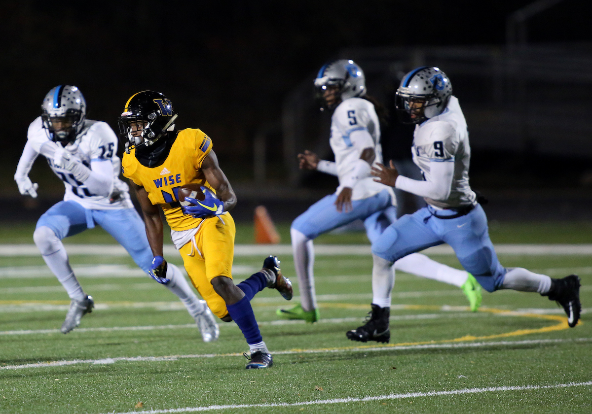 DC Touchdown Club to Honor Football Standouts - The Washington Informer