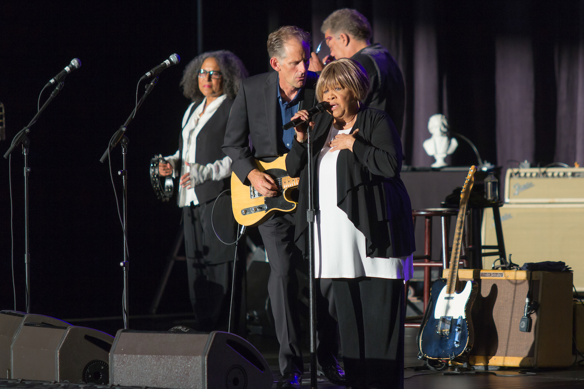 Mavis Staples, a Voice Through the Ages, Still Connects - The ...