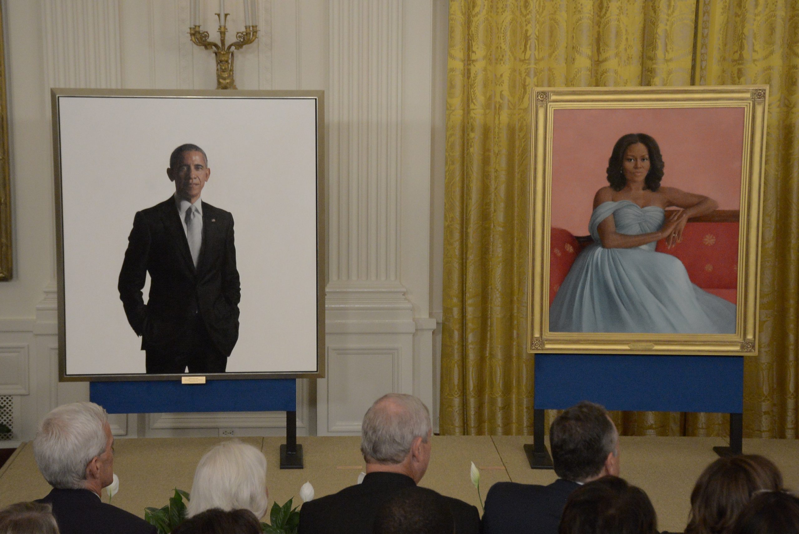 Barack and Michelle Obama Unveil Their Official Portraits at the White ...
