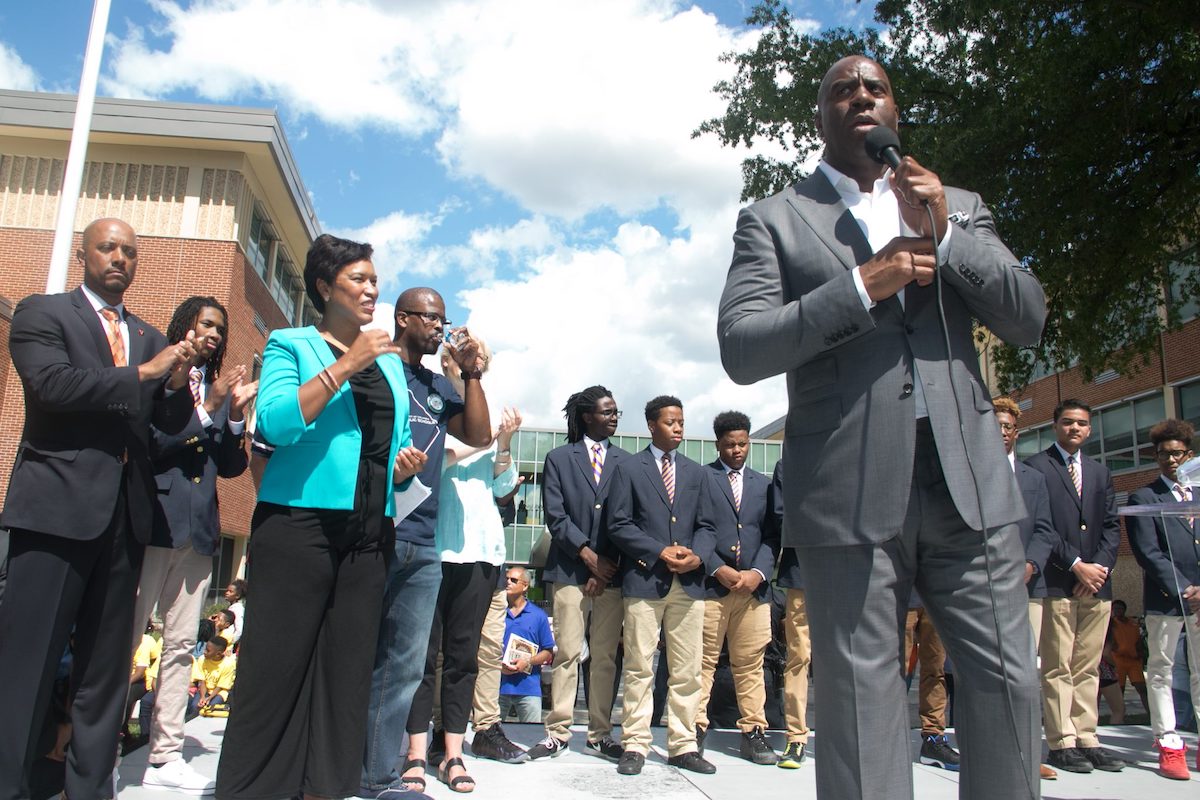 Magic Johnson Joins Commanders Ownership Bid: Report - The Washington ...