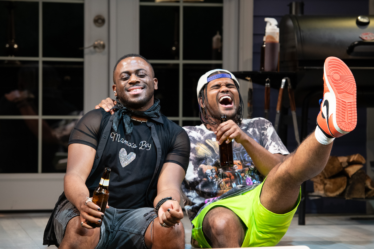 Juicy struggles with father's murder in "Fat Ham" - The Washington Informer