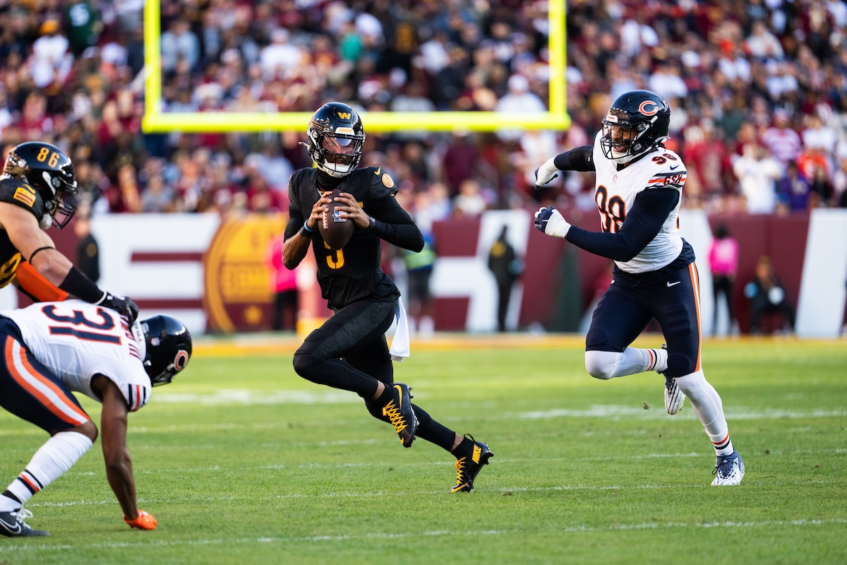 Daniels' Hail Mary leads Commanders to thrilling victory over Bears ...