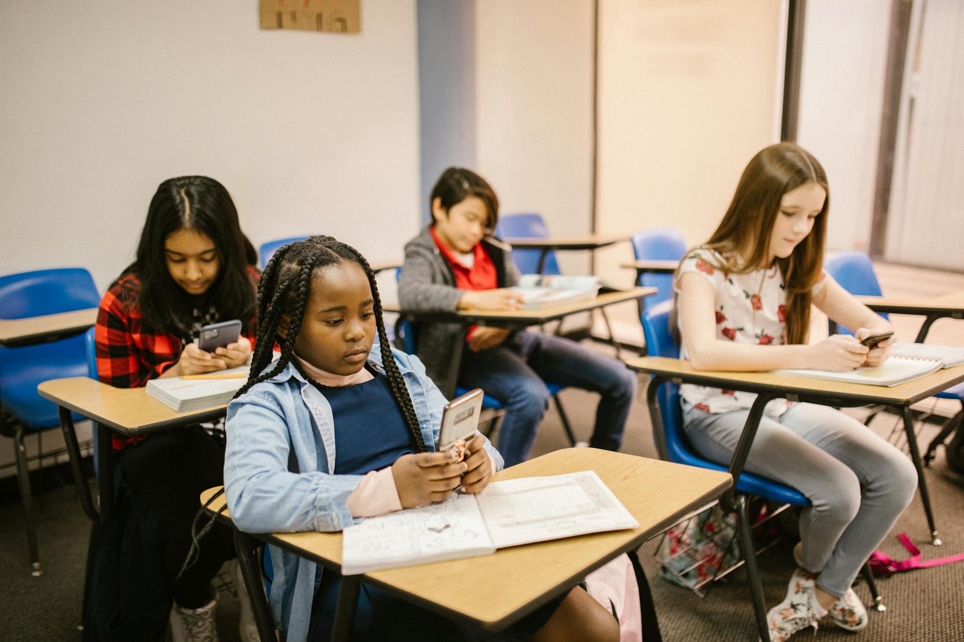 Public schools' cellphone ban: Pros and cons - The Washington Informer